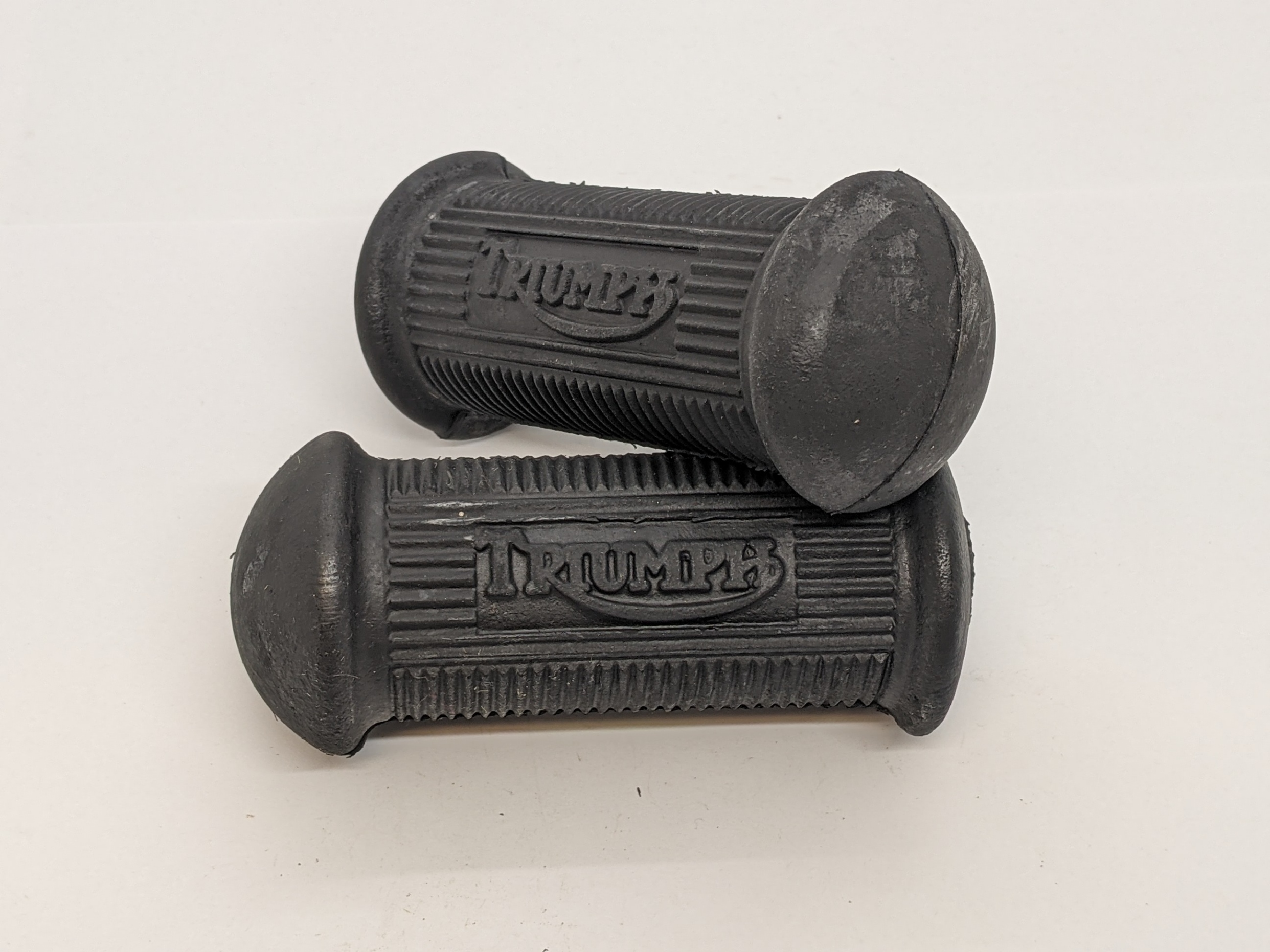NF704 Rider Foot Peg Rubber with Triumph Script, Sold Each – Morrie's ...