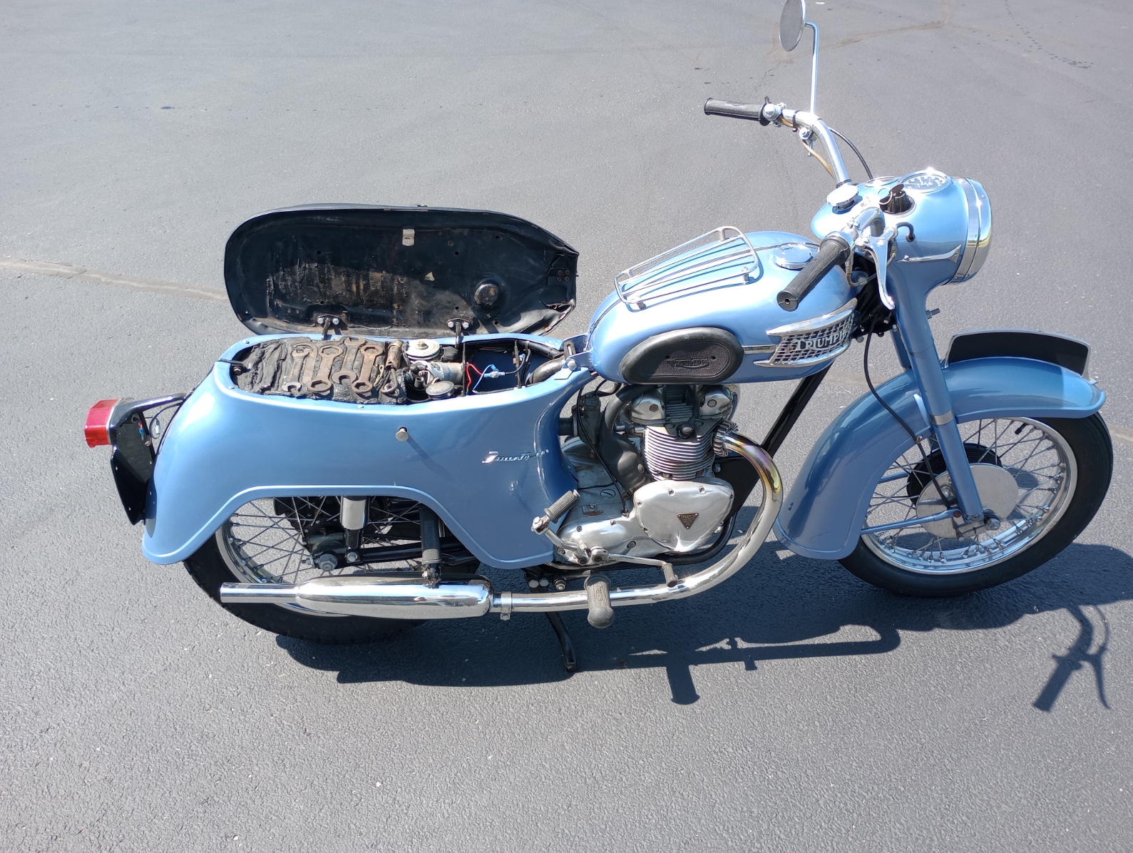 1958 Triumph 3TA – Morrie's Place Cycle