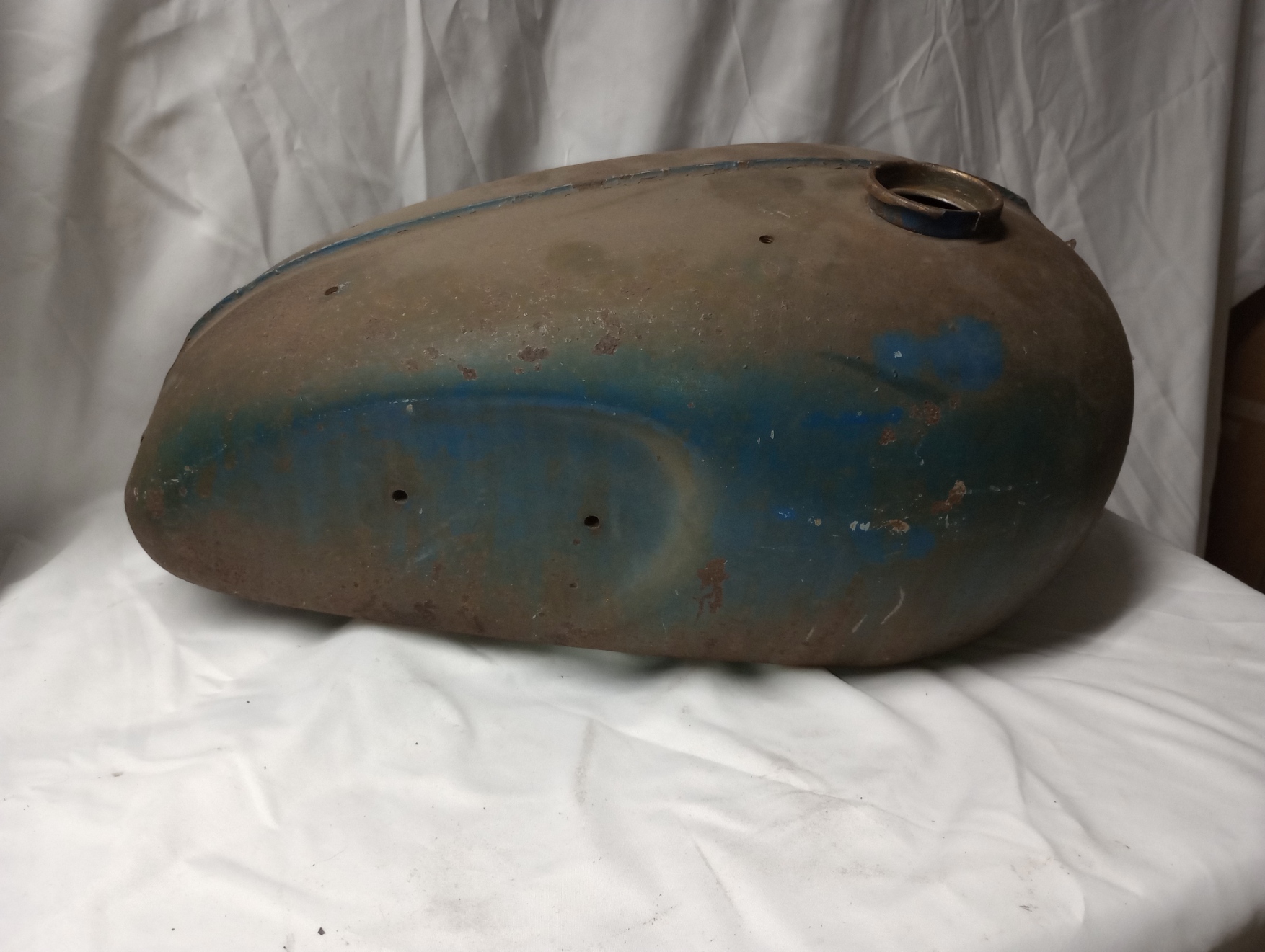 82-6140 Triumph 1964-66 500CC Gas Tank 3 Gallon – Morrie's Place Cycle